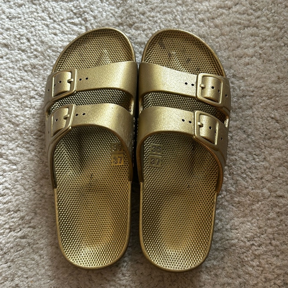 Freedom Moses Gold Sandal - Gem